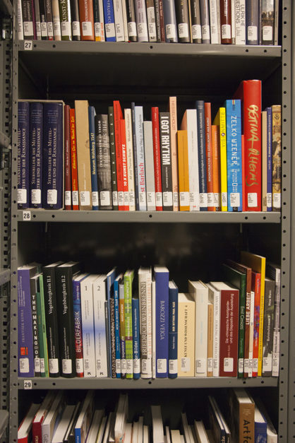 What Does a Library Acquisitions Manager Do? | Getty Iris